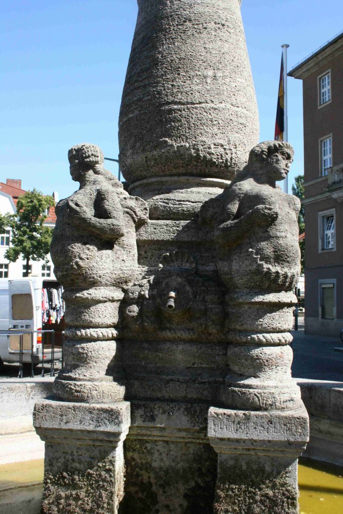 Vier-Winde-Brunnen – Bildhauerei in Berlin