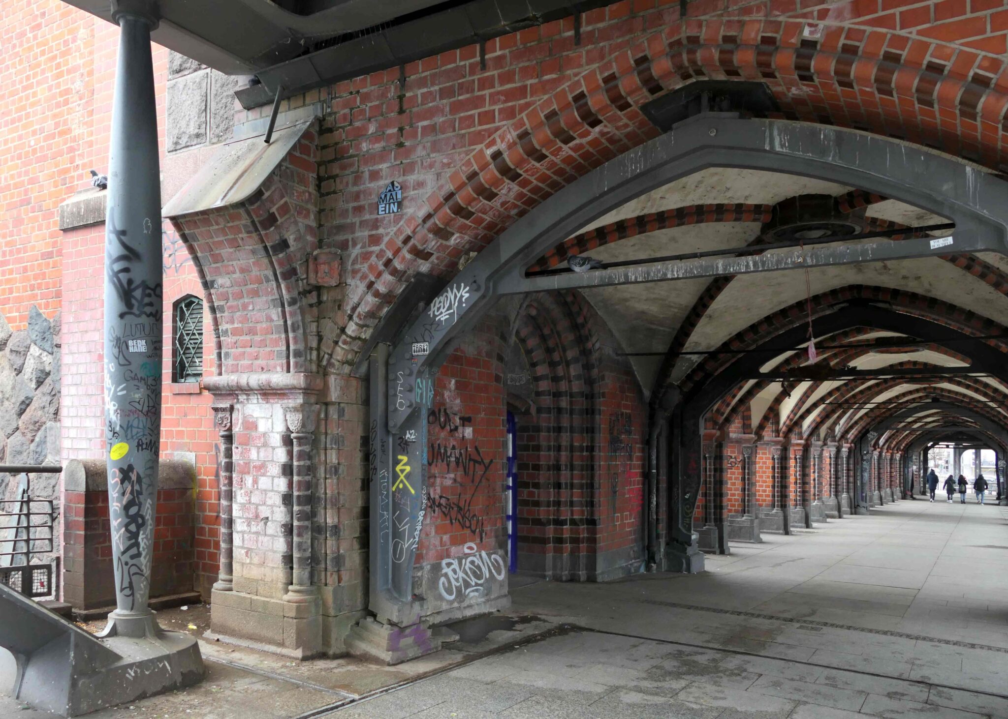 Oberbaumbrücke – Bildhauerei in Berlin