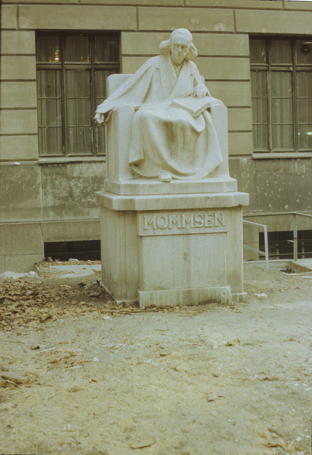 Theodor Mommsen – Bildhauerei in Berlin