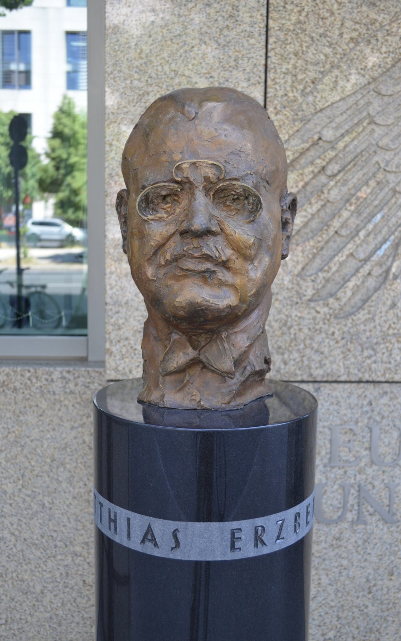 Porträt Matthias Erzberger – Bildhauerei in Berlin