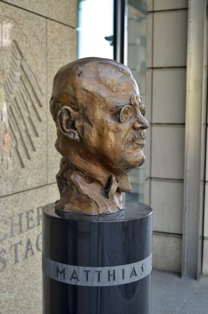 Porträt Matthias Erzberger – Bildhauerei in Berlin