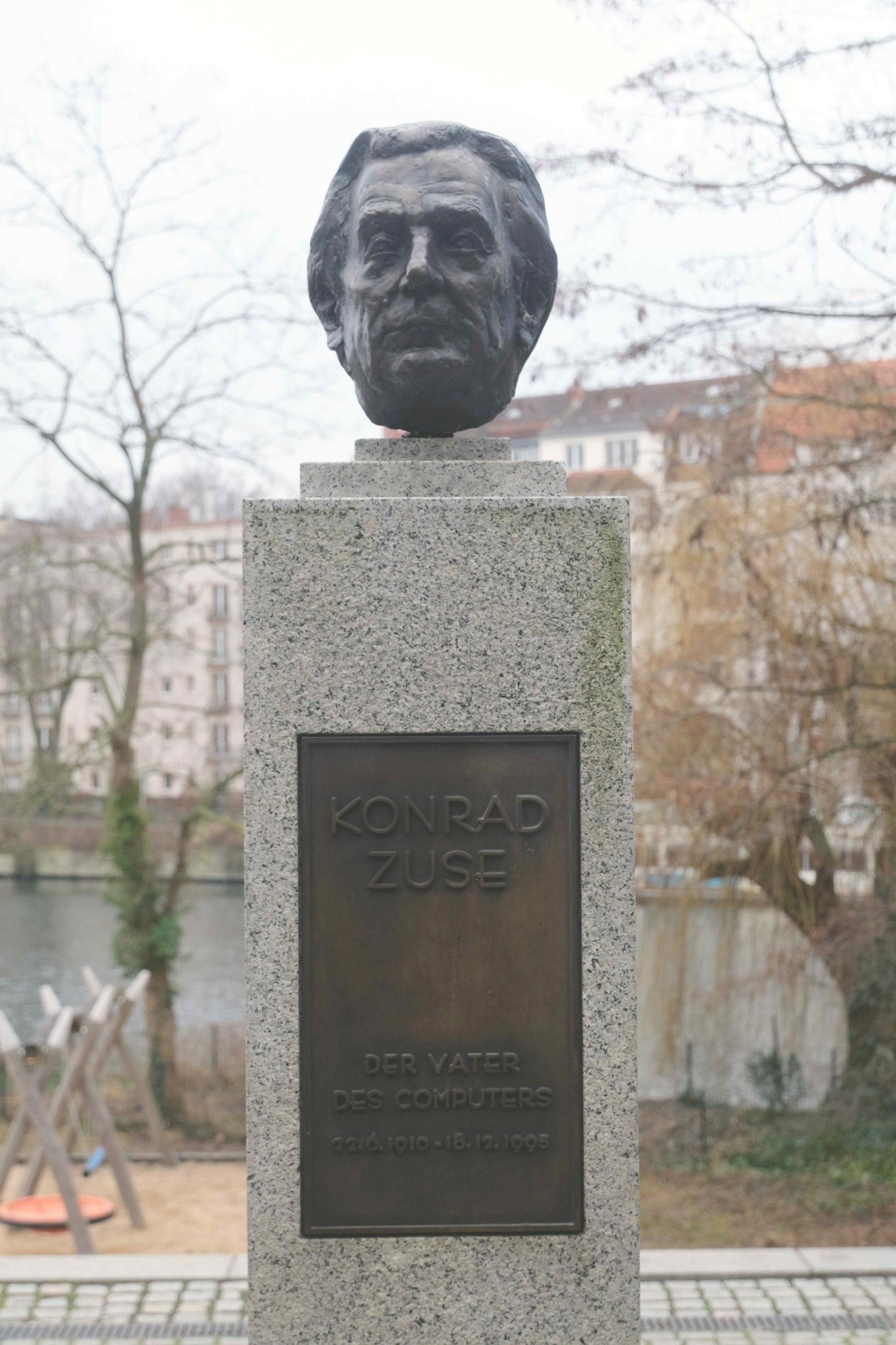 Porträt Konrad Zuse – Bildhauerei in Berlin