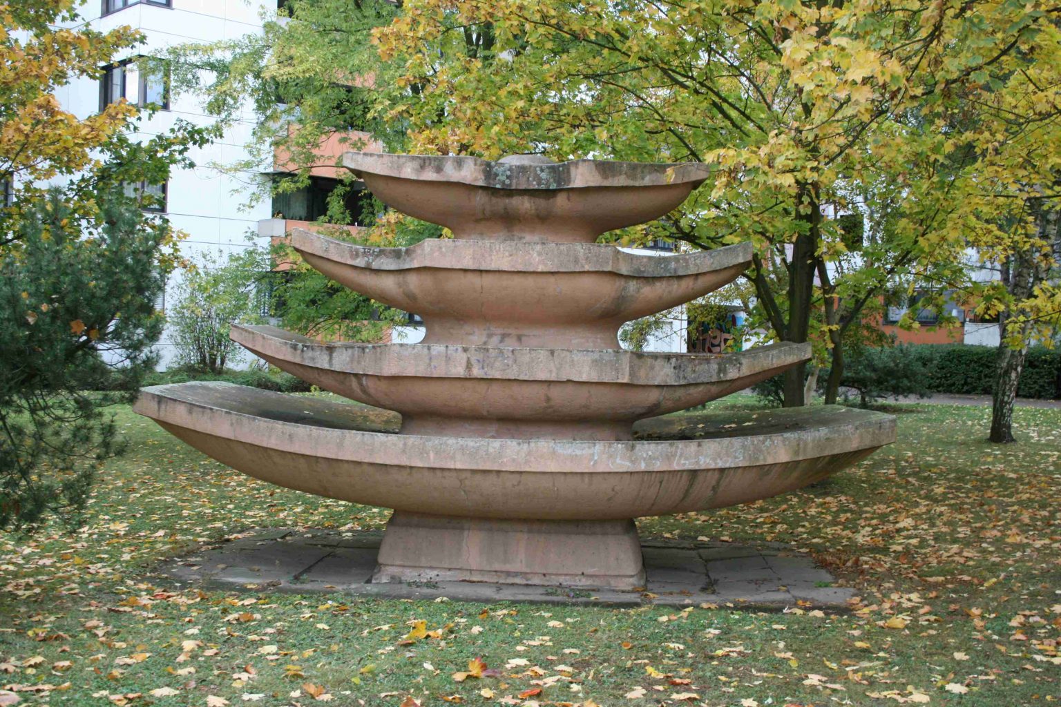 Springbrunnen – Bildhauerei in Berlin